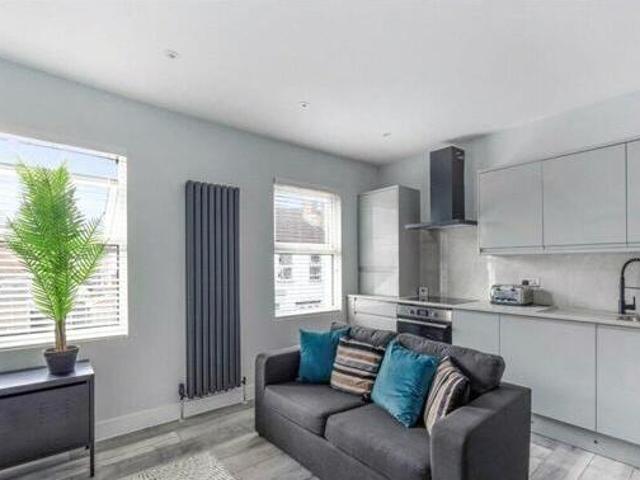 2 Bedroom Apartment For Rent In Croydon