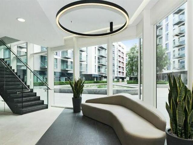 2 Bedroom Apartment For Rent In Croydon, Surrey