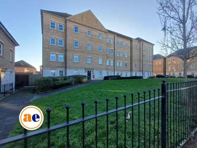 2 bedroom apartment for rent in Crystal Court, Rainbow Road, E.