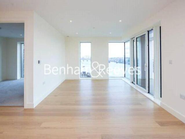 2 bedroom apartment for rent in Duke of Wellington Avenue, London, SE18