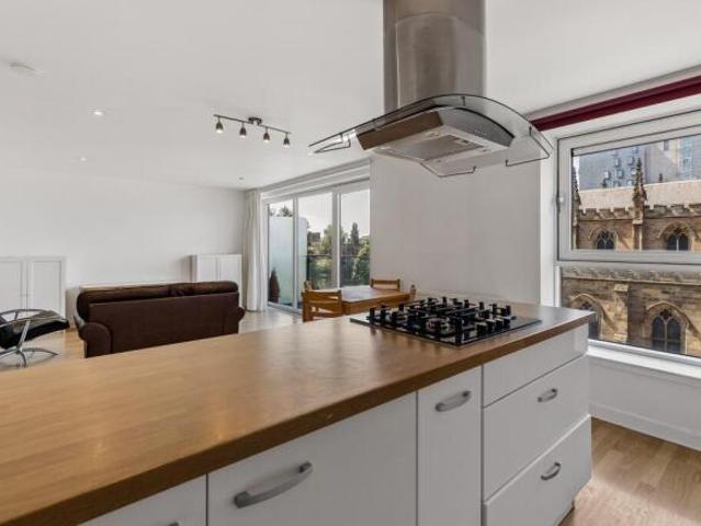 2 bedroom apartment for rent in Dunlop Street, Glasgow, City, G1