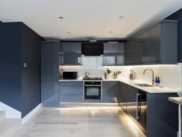 2 bedroom apartment for rent in Dunworth Mews, London, W11