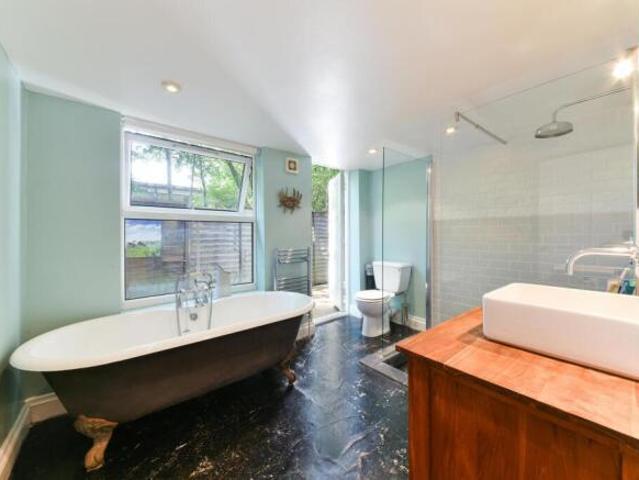 2 bedroom apartment for rent in Dyne Road, London, NW6
