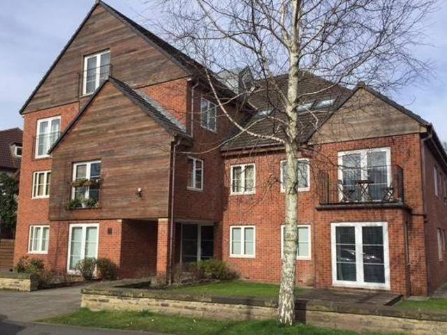 2 bedroom apartment for rent in Daisy Bank RoadLongsightManchesterM14