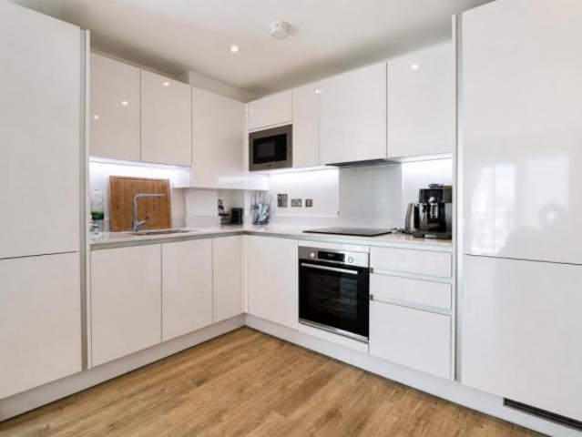 2 bedroom apartment for rent in Dalloway House, Randalls, UB8