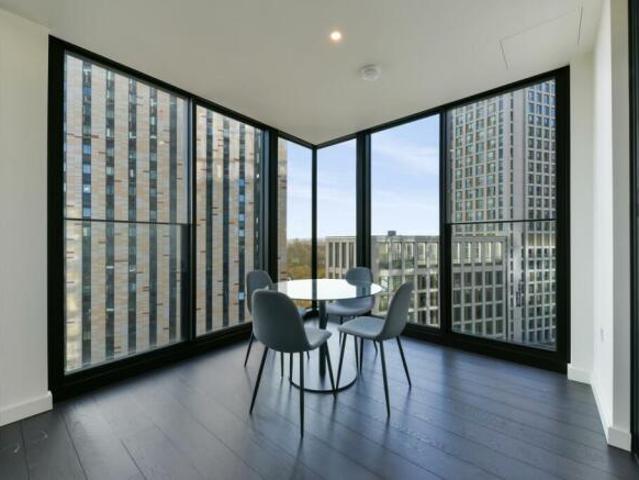 2 bedroom apartment for rent in Damac Tower, Vauxhall, London, SW8