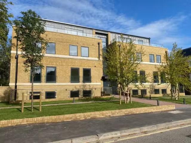 2 bedroom apartment for rent in Darnley Road, Gravesend, Kent.