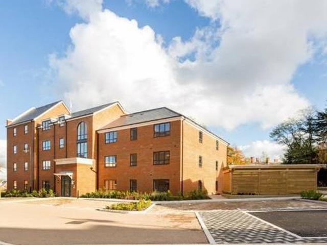 2 bedroom apartment for rent in Darbyshire Road Wellesley GU11