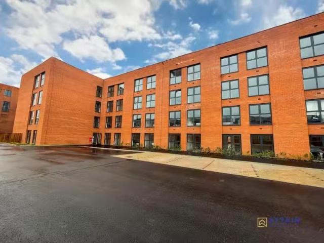 2 bedroom apartment for rent in Darwin House, Sylvester Close.