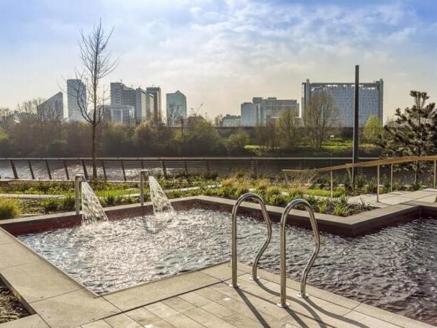 2 bedroom apartment for rent in Defoe House, London City Island, E14
