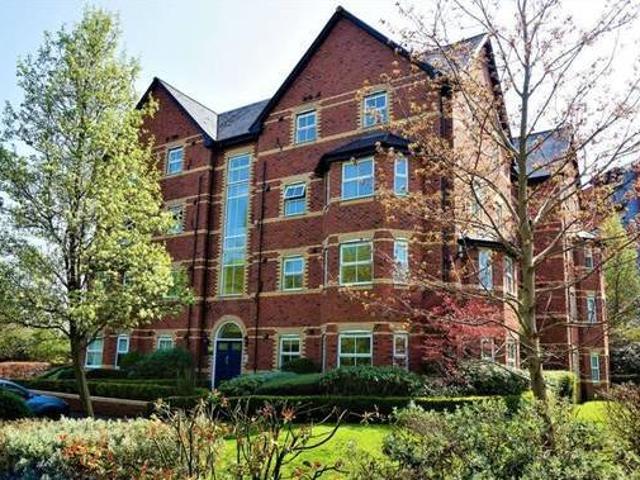 2 bedroom apartment for rent in Denmark Street Altrincham WA14