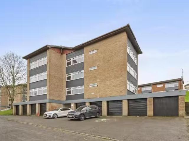 2 bedroom apartment for rent in Dewwood Court, High Wycombe, H.