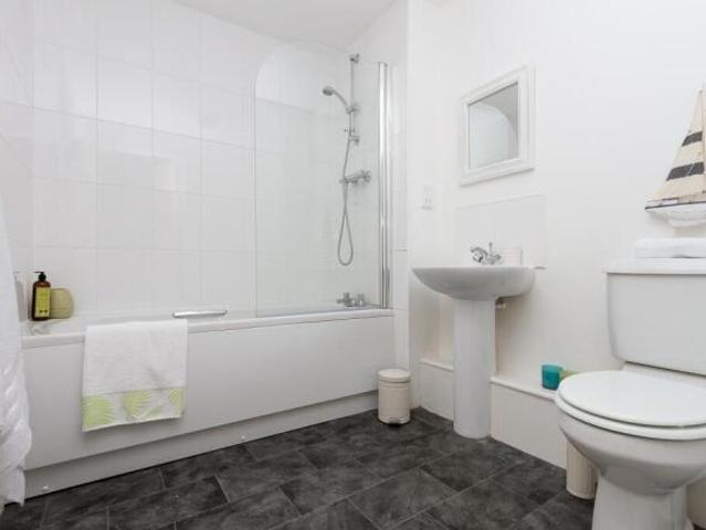 2 bedroom apartment for rent in Devonshire Point, Devonshire Road, Eccles, M30