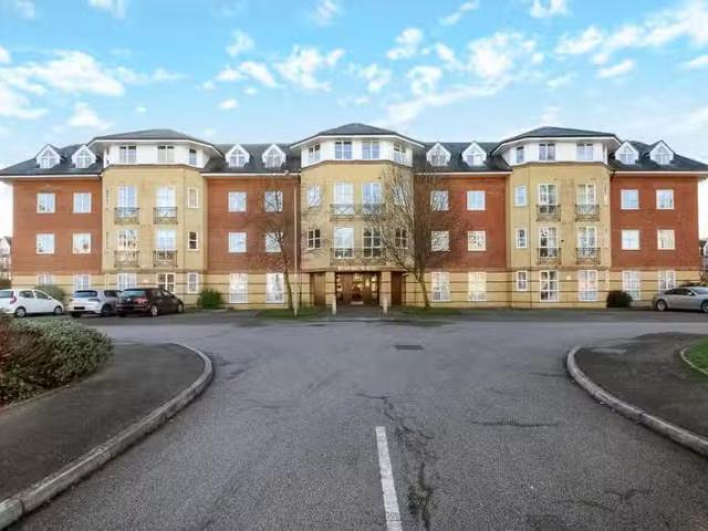 2 bedroom apartment for rent in Dexter Close St. Albans AL1