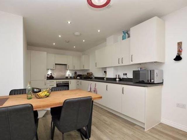 2 bedroom apartment for rent in Diamond Drive Didcot OX11