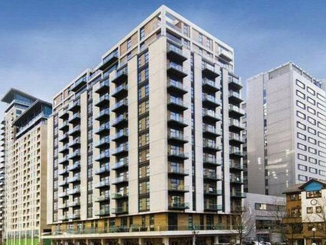 2 bedroom apartment for rent in Discovery Dock East South Quay Square Canary Wharf London E14 9R