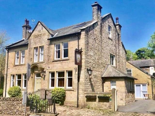 2 bedroom apartment for rent in Dobcross New Road Dobcross OL3