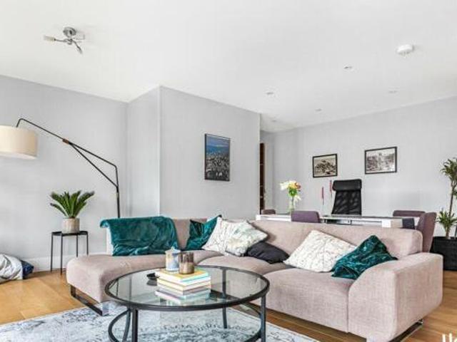 2 Bedroom Apartment For Rent In Dollis Park, London