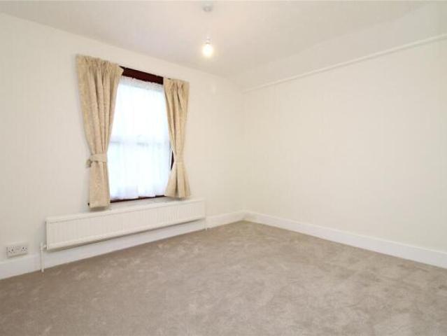 2 bedroom apartment for rent in Dollis Road, Finchley Central, London, N3