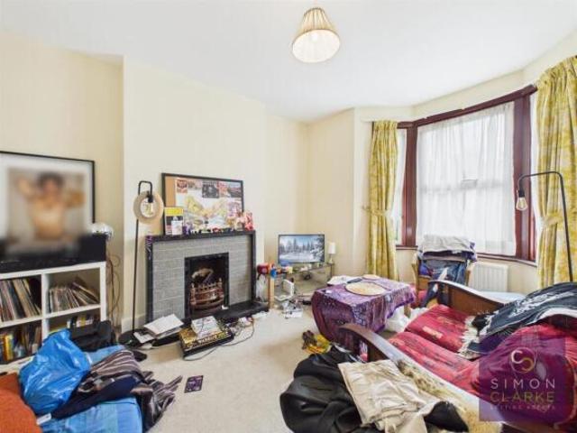 2 bedroom apartment for rent in Dollis Road, Finchley Central, N3 WITH ADDITIONAL STUDY ROOM, N3