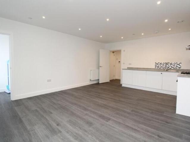 2 bedroom apartment for rent in Dolphin Terrace, Westons Lane, Poole, BH15