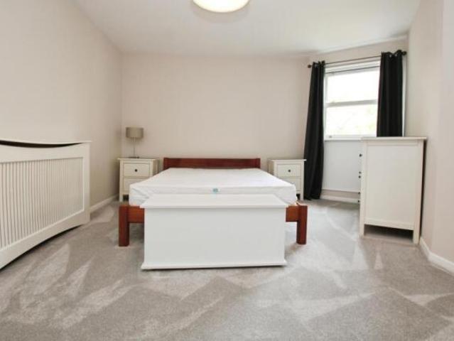 2 bedroom apartment for rent in Downsview Court Clifton, BS8
