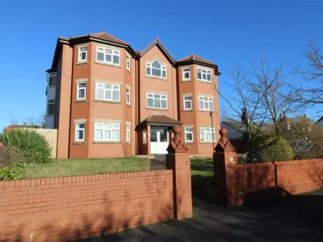 2 bedroom apartment for rent in Dowhills Road, Blundellsands.