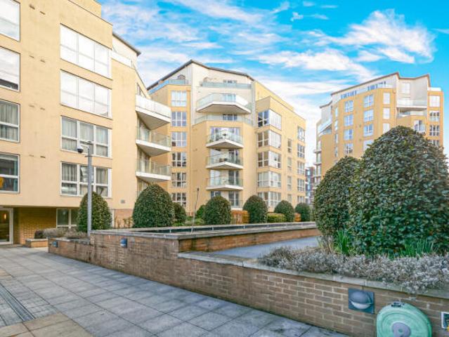 2 bedroom apartment for rent in Dovecote House, Water Gardens Square, SE16