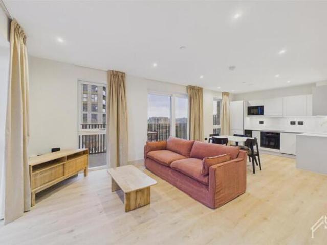 2 bedroom apartment for rent in Draycote House, London NW9
