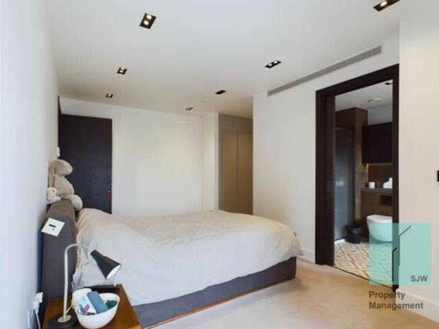 2 bedroom apartment for rent in Exchange Gardens, Keybridge Tower, SW8