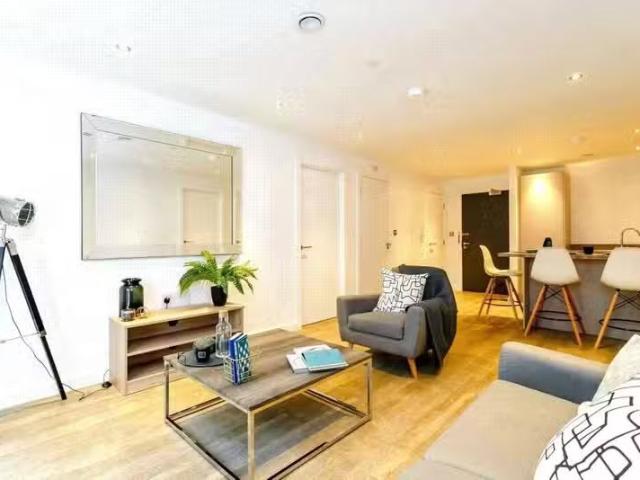 2 bedroom apartment for rent in Exchange Square, The Priory Qu.