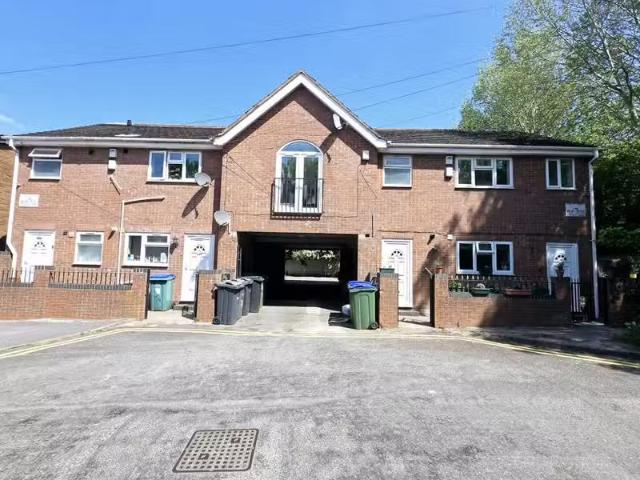 2 bedroom apartment for rent in East Avenue, Tividale, Oldbury.