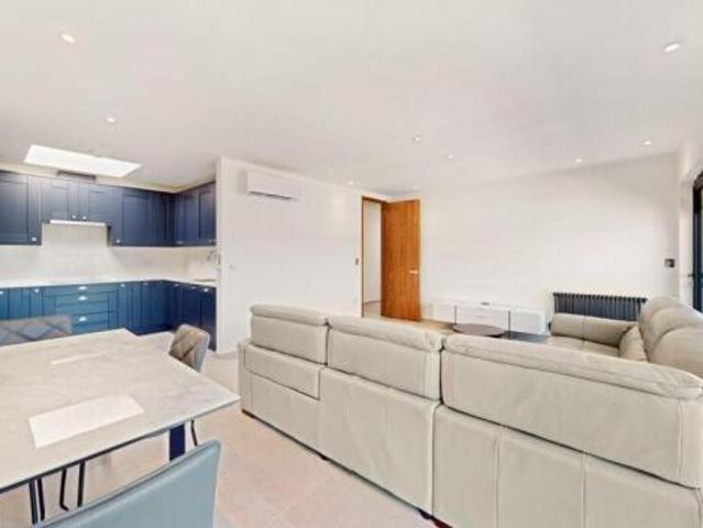 2 bedroom apartment for rent in East Barnet Road, Barnet, EN4