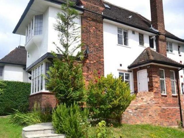 2 Bedroom Apartment For Rent In East Finchley