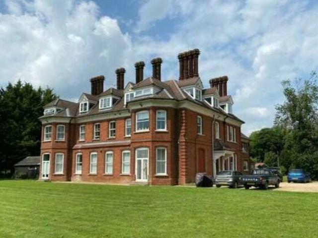 2 bedroom apartment for rent in East Hall Lodge Road Feltwell IP26
