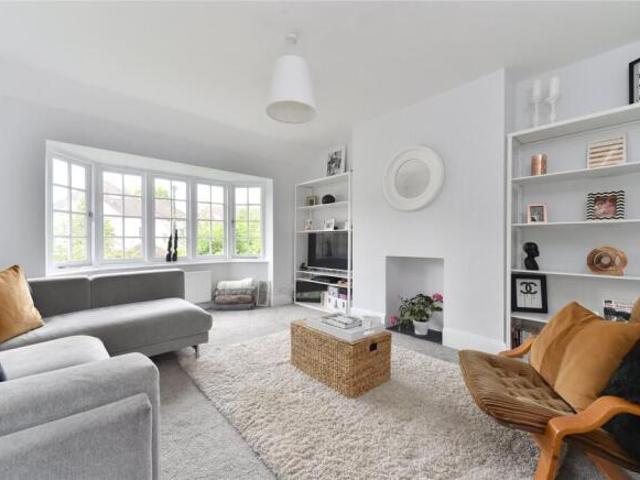 2 bedroom apartment for rent in Eastbourne Road, London, W4