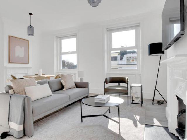 2 bedroom apartment for rent in Earls Court Road, London, SW5