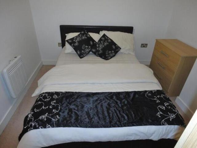 2 bedroom apartment for rent in Echo Central Two, Cross Green Lane, LS9