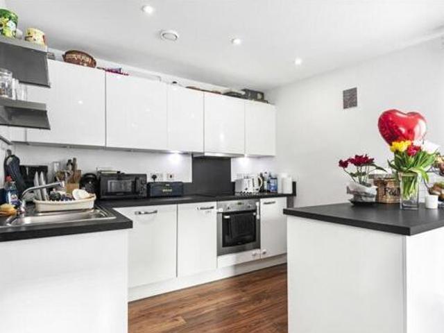 2 Bedroom Apartment For Rent In Edgware