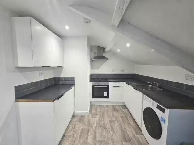 2 bedroom apartment for rent in Eldon Place, Manningham, Bradf.