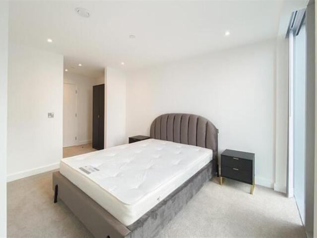 2 bedroom apartment for rent in Elizabeth Tower, M15