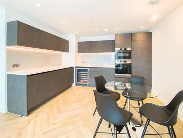 2 bedroom apartment for rent in Elizabeth Tower, M15