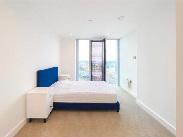 2 bedroom apartment for rent in Elizabeth Tower, M15