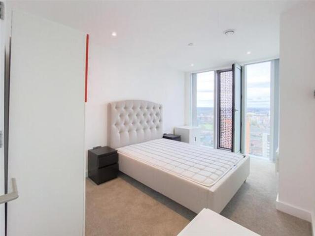 2 bedroom apartment for rent in Elizabeth Tower, M15