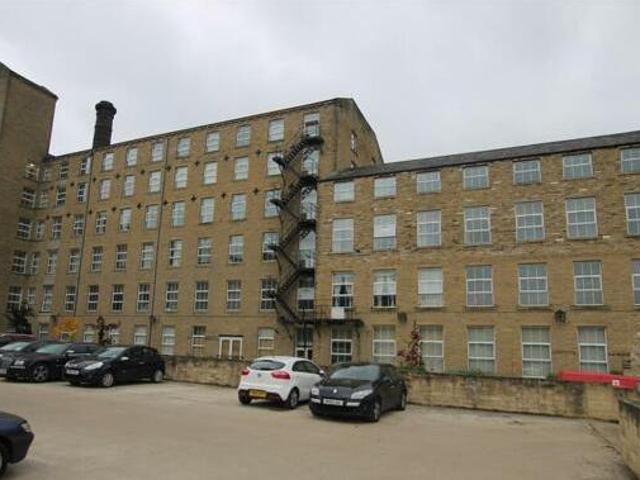 2 Bedroom Apartment For Rent In Elland, Halifax