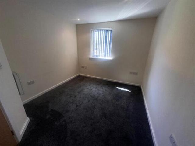 2 bedroom apartment for rent in Elmira Way, Salford, M5