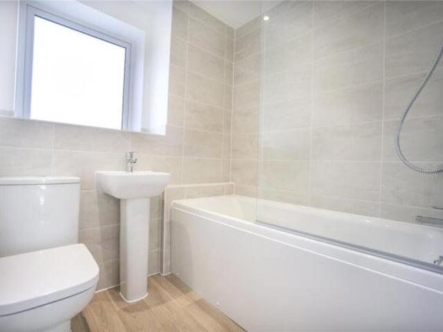 2 bedroom apartment for rent in Elms Park Road, Cheltenham, Gloucestershire, GL51