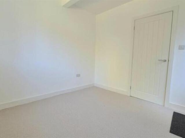 2 bedroom apartment for rent in Elphinstone Road, Southsea, PO5