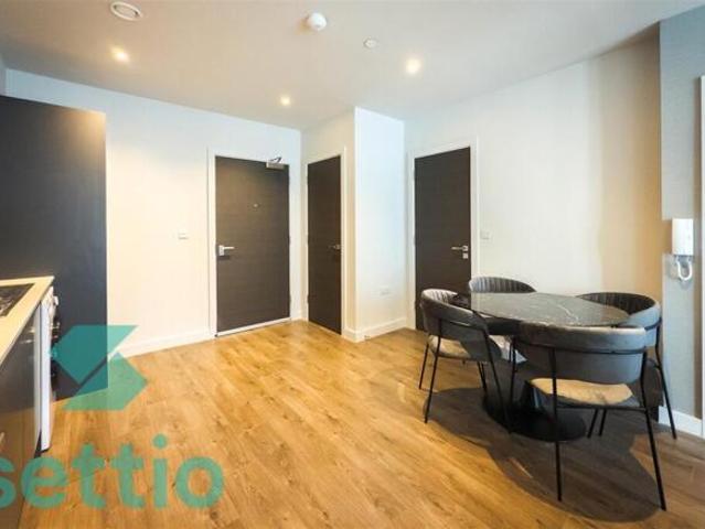 2 bedroom apartment for rent in Embankment Exchange, M3