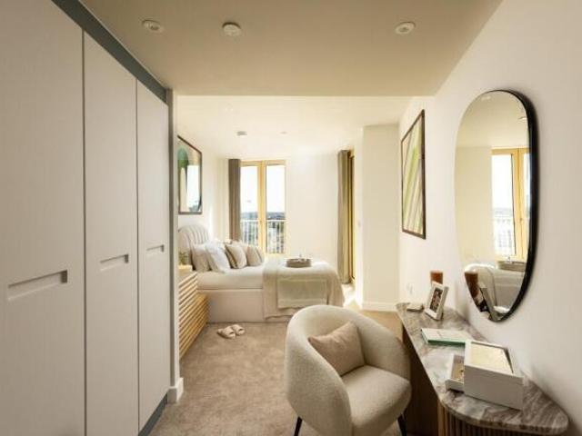 2 bedroom apartment for rent in Embassy Boulevard, London, SW11